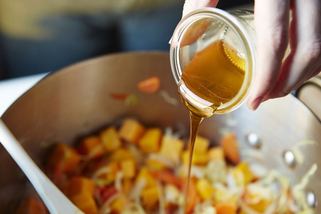 Maple Syrup vs Golden Syrup: Which Sweetener is Healthier?